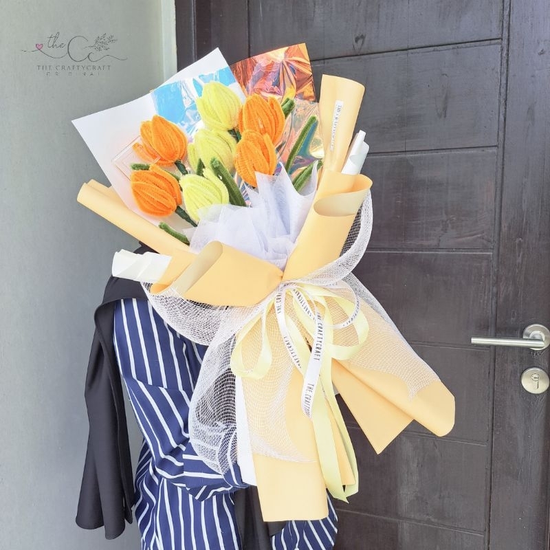 Jual Buket bunga Tulip Mercy kuning 7 tangkai | Shopee Indonesia