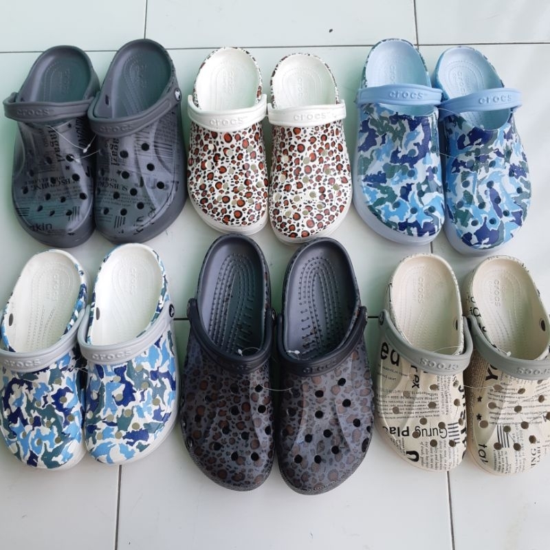 Jual Crocs Water Printing Motif Loreng | Shopee Indonesia