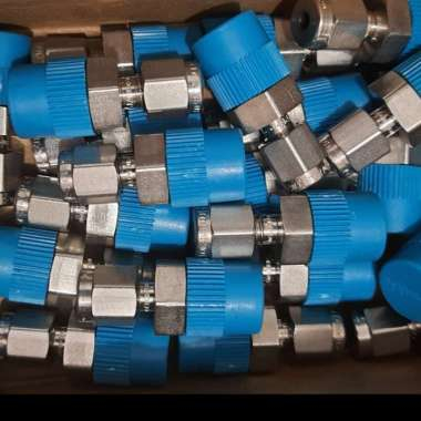 Jual Male Connector 1/4" NPT x 1/4" OD Tubing SS316 Instrument Fittings ...