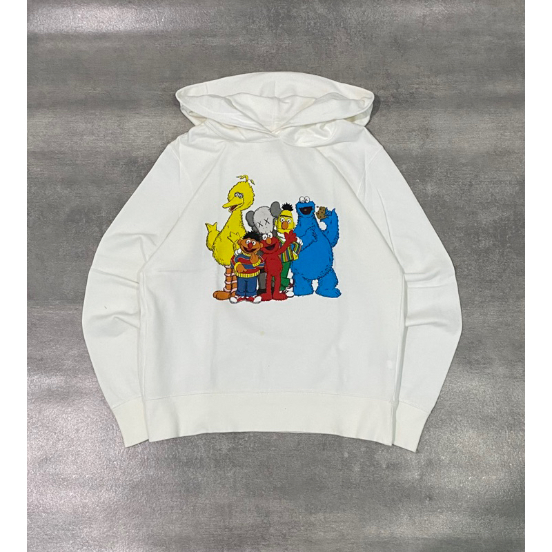 Jual UNIQLOO x Kaws Hoodie | Shopee Indonesia