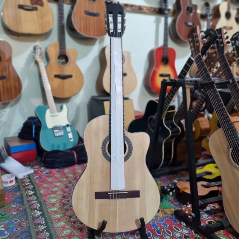 Jual gitar nylon cowboy CGC 100 NA nylon original | Shopee Indonesia