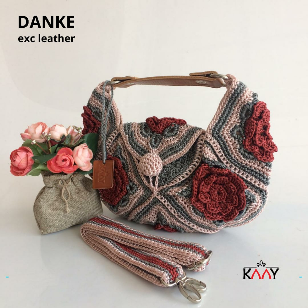 Jual Tas Rajut Bunga Mekar DANKE Handmade Tas Kondangan Handle Kulit ...