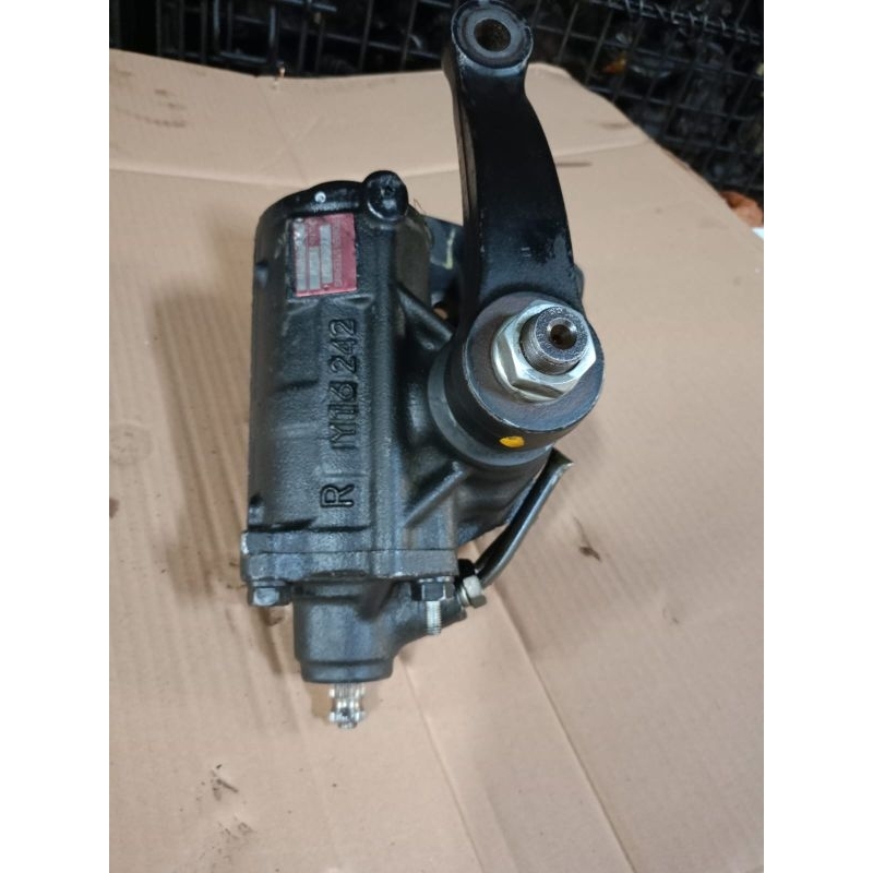 Jual power steering worem ISUZU ELF NKR71 macan NHR 55/66/68 copotan ex ...