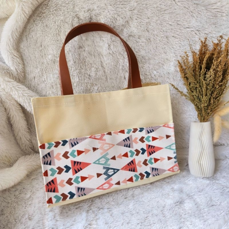 Jual Athaya X Freshy Tas Kanvas Kotak Motif Kombinasi / Tas Souvenir ...