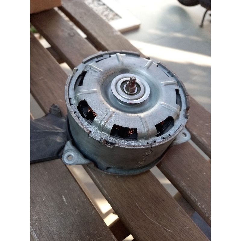 Jual Motor extra fan Denso original Gen 3 model Sienta Vios Yaris ...