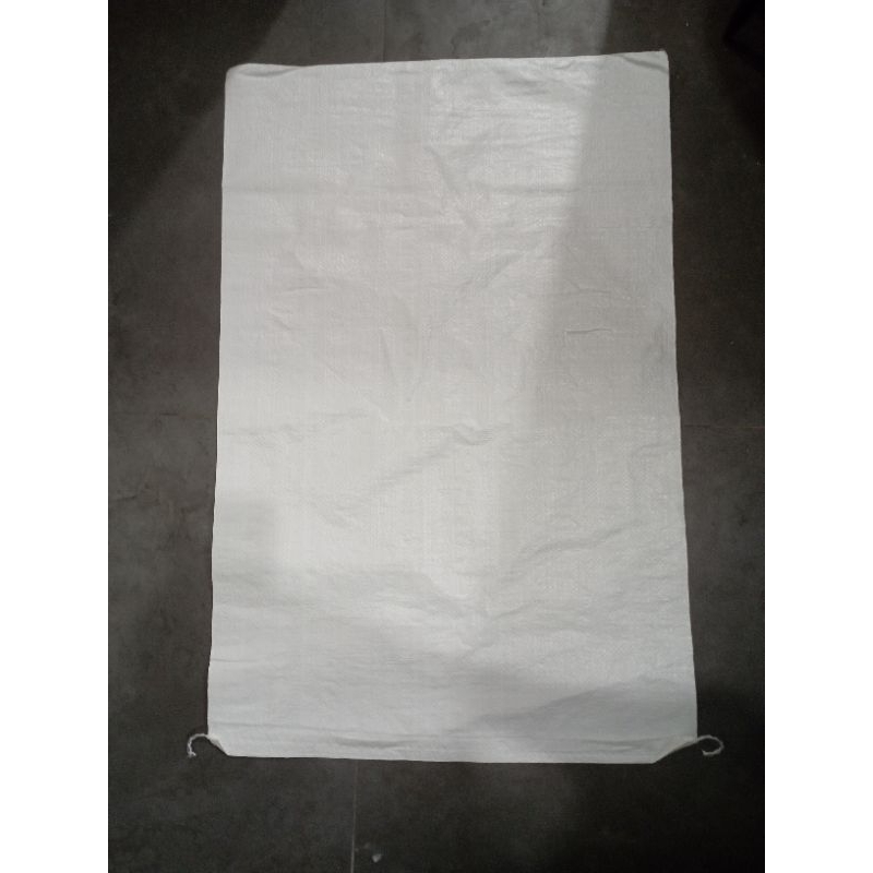 Jual Karung 10kg ukuran panjang 75cm lebar 50cm putih polos harga/pcs ...