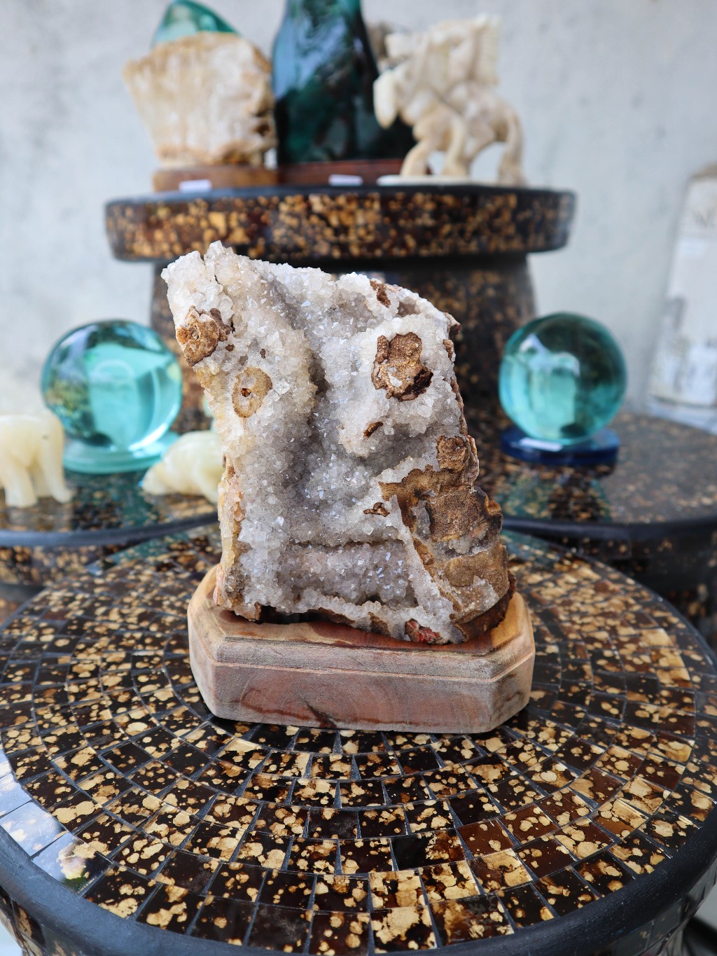 Jual GEODE CLUSTER CRYSTAL QUARTZ JUMBO 2KG NATURAL ALAM/ HIASAN MEJA ...