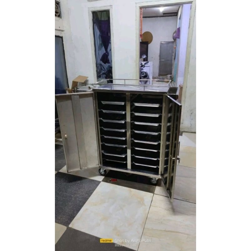Jual food trolley 16 susun + tray / teroli makanan rumah sakit | Shopee ... Jual food trolley 16 susun + tray / teroli makanan rumah sakit | Shopee ...