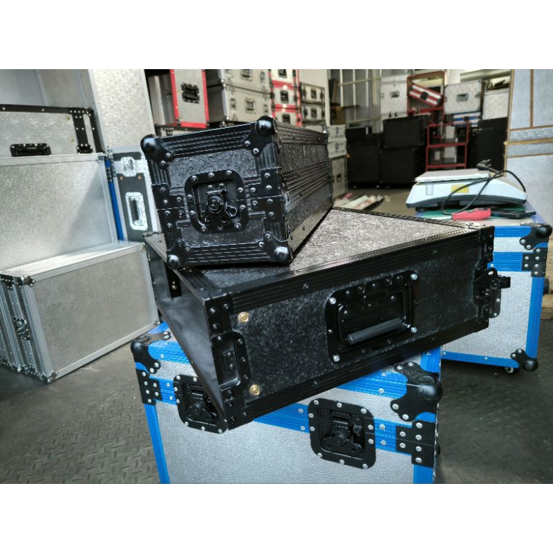 Jual Hard case / FLight case power amply 3yu - Fiber part hitam ...