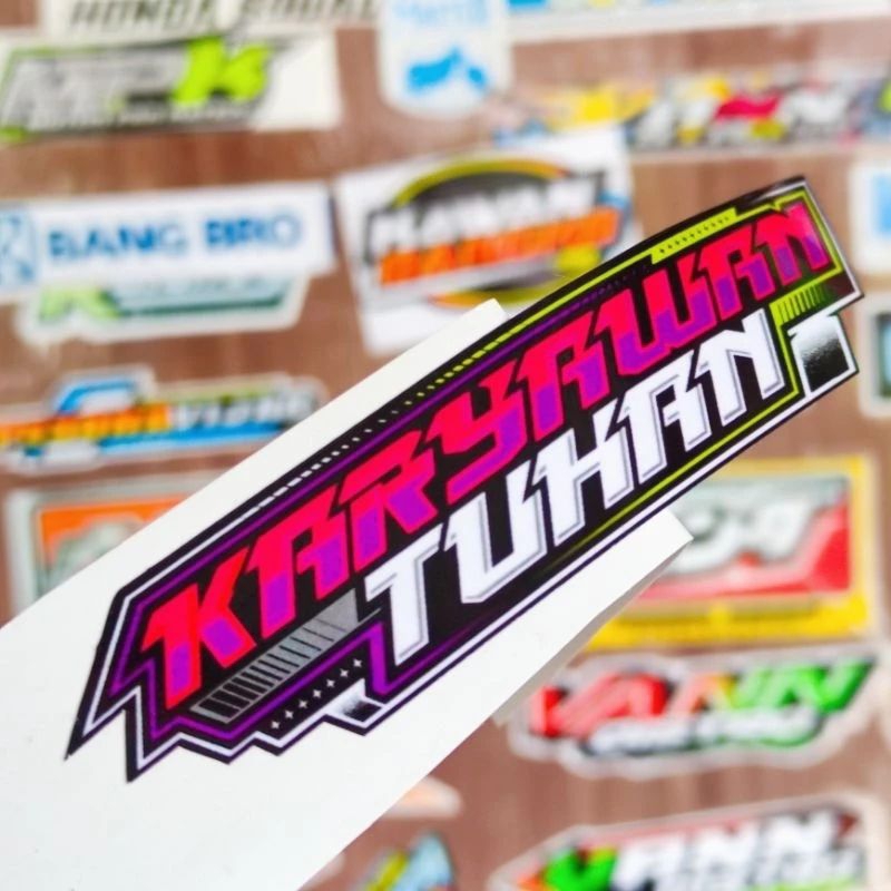 Jual sticker KARYAWAN TUHAN (baru pink glossy) | Shopee Indonesia