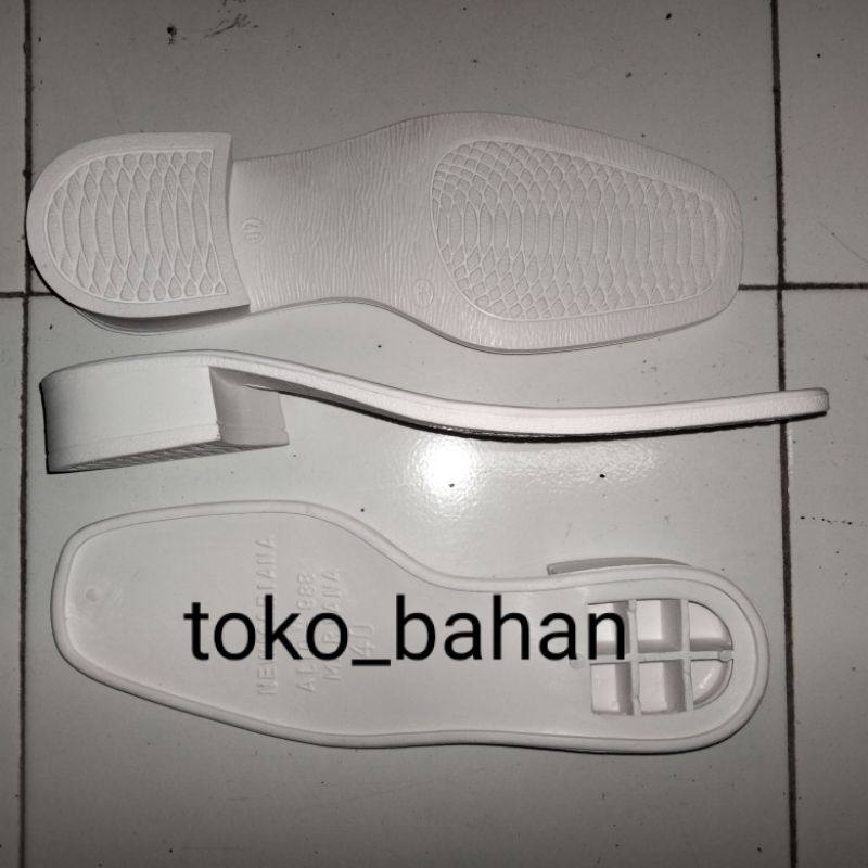 Jual outsole alas sepatu pramugari putih wanita ( TO ) | Shopee Indonesia