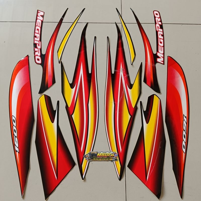 Jual striping honda mega pro 2005 hitam merah list body motor standar ...