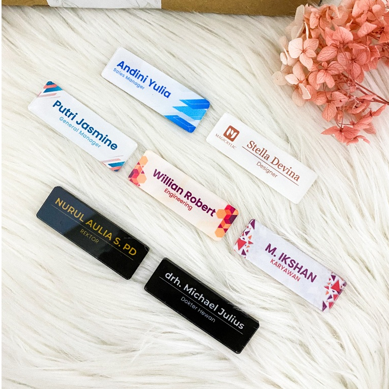 Jual Name tag Pin Acrylic Custom (Peniti Akrilik Papan Nama) | Shopee ...