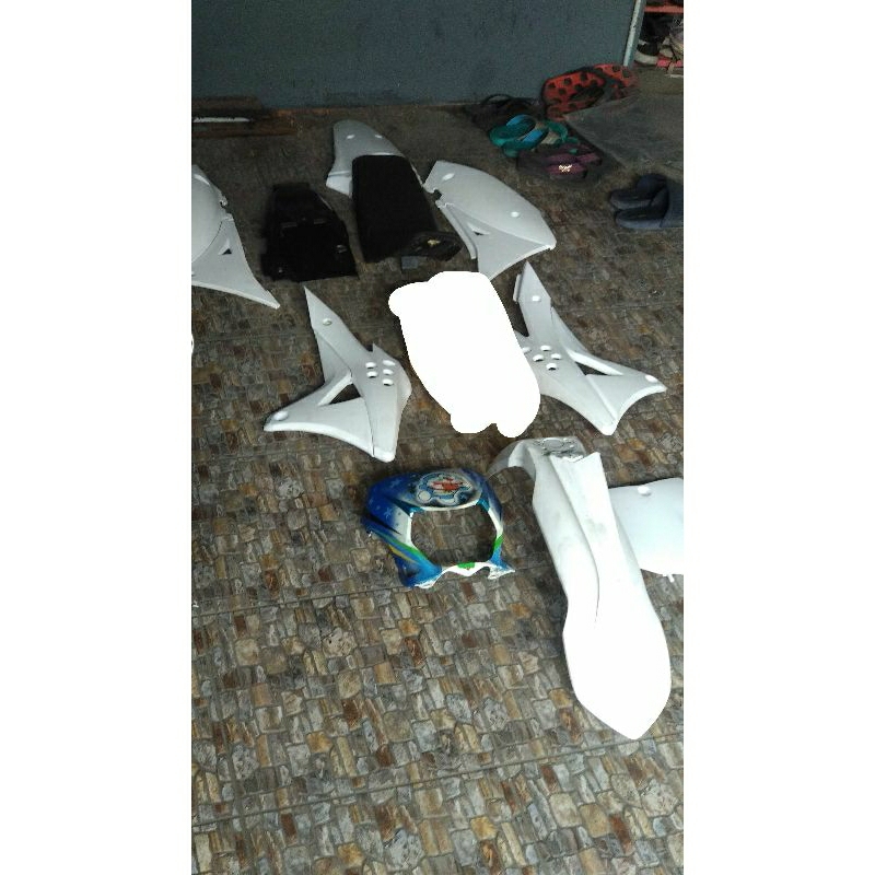 Jual Body Gordon bekas klx 150 tanpa tangki | Shopee Indonesia