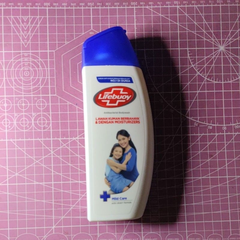 Jual lifebuoy sabun mandi cair mild care 300ml - sabun mandi cair ...