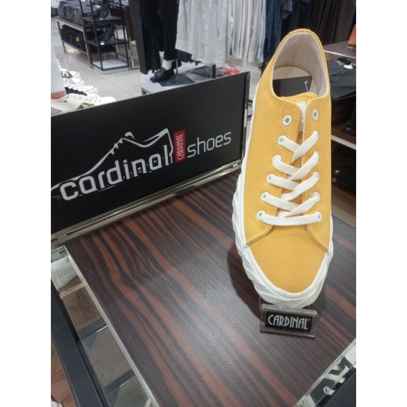 Jual Sneaker Canvas Cardinal Shoes Man Original | Shopee Indonesia