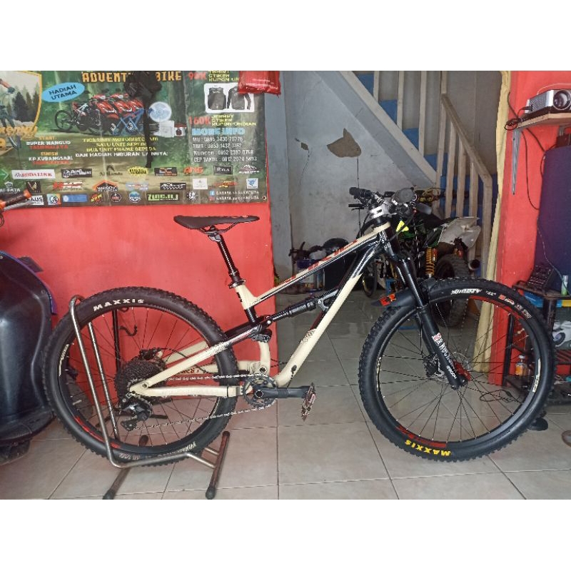 Jual polygon siskiu D7 2020 27.5 size S | Shopee Indonesia
