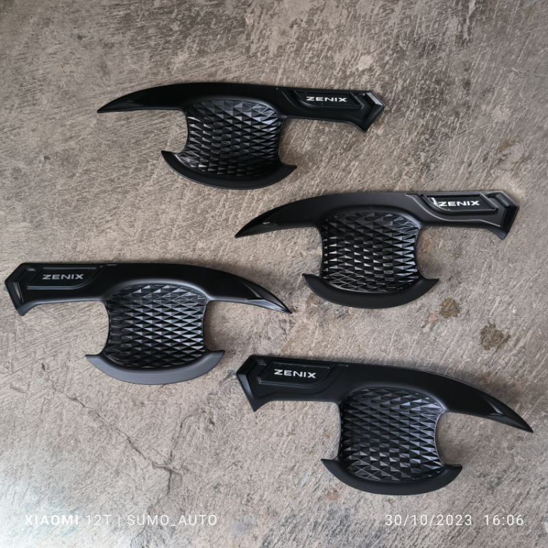 Jual handel cover outer tank cover warna HITAM untuk innova ZENIX 2022 ...