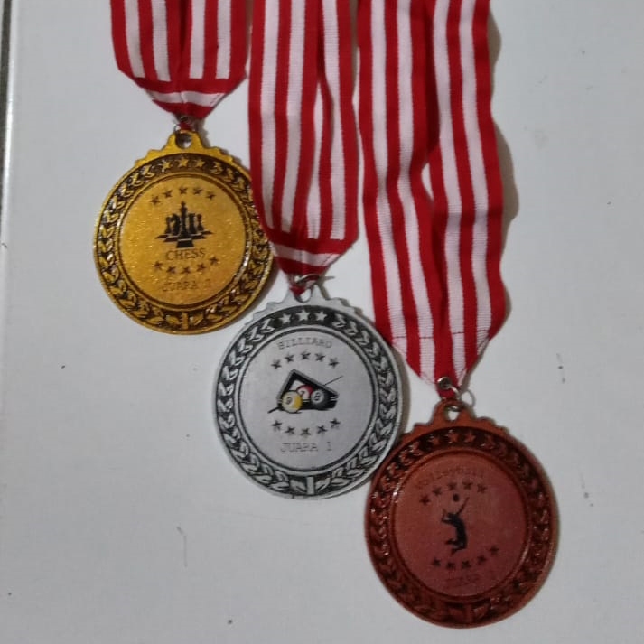 Jual Medali costum kalung medali termasuk logo gambar Warna Emas Perak ...