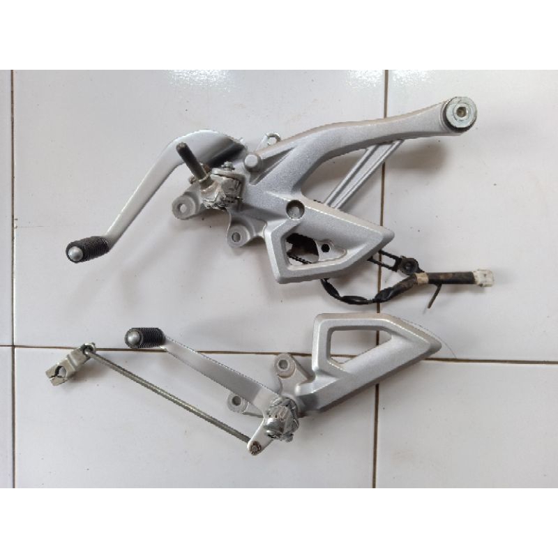 Jual Step Depan YAMAHA MT15 VVA Original | Shopee Indonesia
