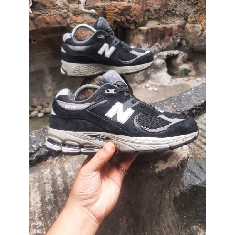 Jual NEW BALANCE 2002R BLACK | Shopee Indonesia