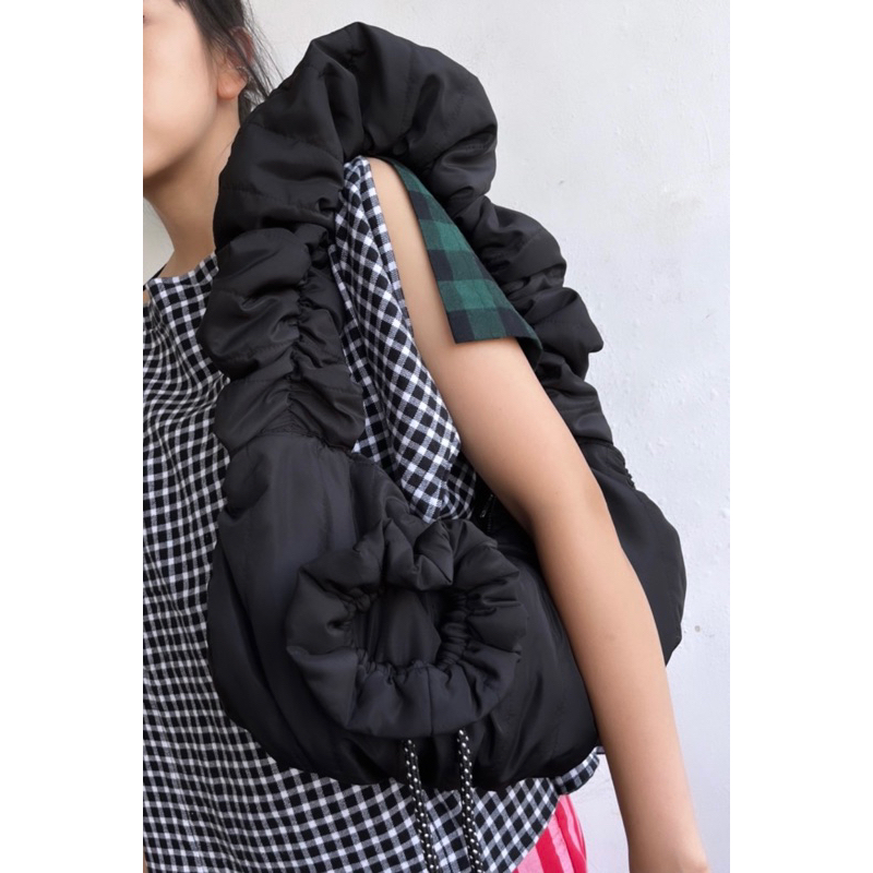 Jual Mannequin Plastic Black Puffy Curly Bag | Shopee Indonesia