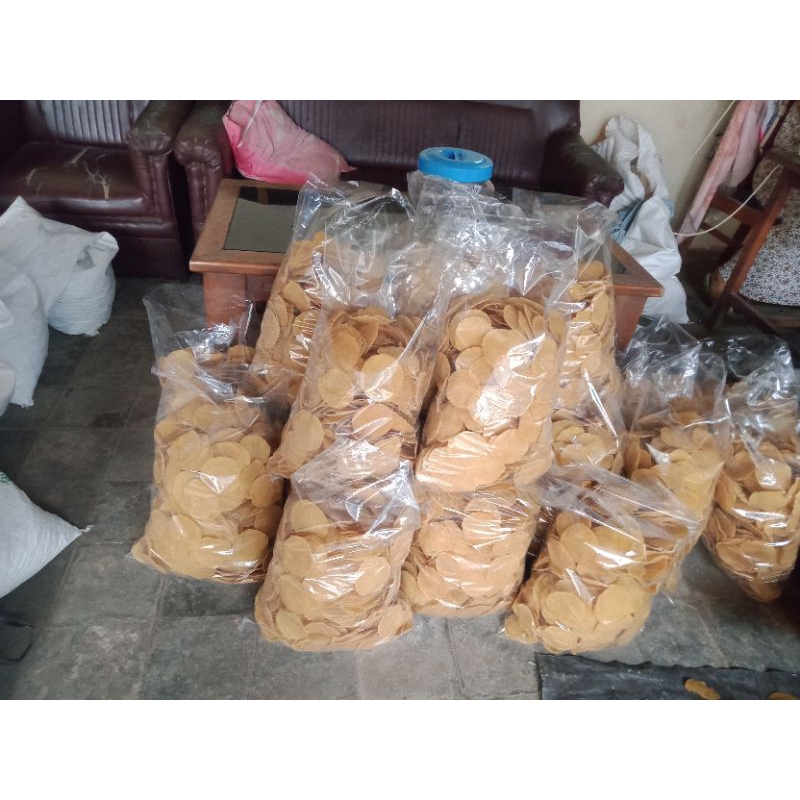Jual KRUPUK PULI MENTAH KRUPUK NASI KEMASAN 2.5KG | Shopee Indonesia