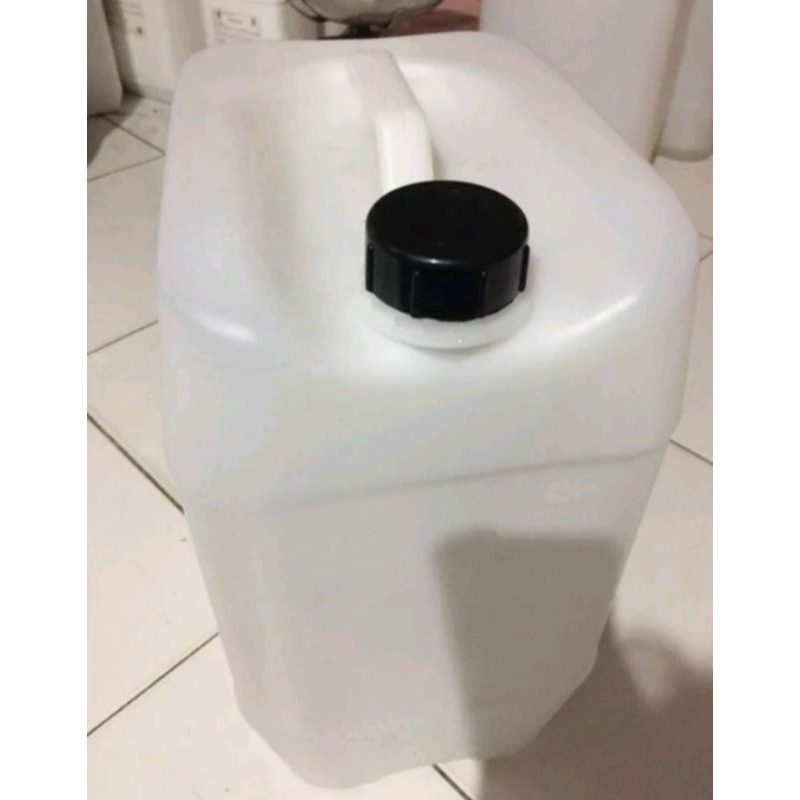 Jual JERIGEN 20L PUTIH BERSIH BEKAS KONDISI 95% | Shopee Indonesia