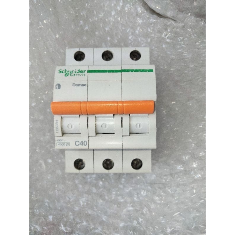 Jual MCB Schneider 3 phase dome 40A 32A 25A 20A 16A 10A 6A | Shopee Indonesia