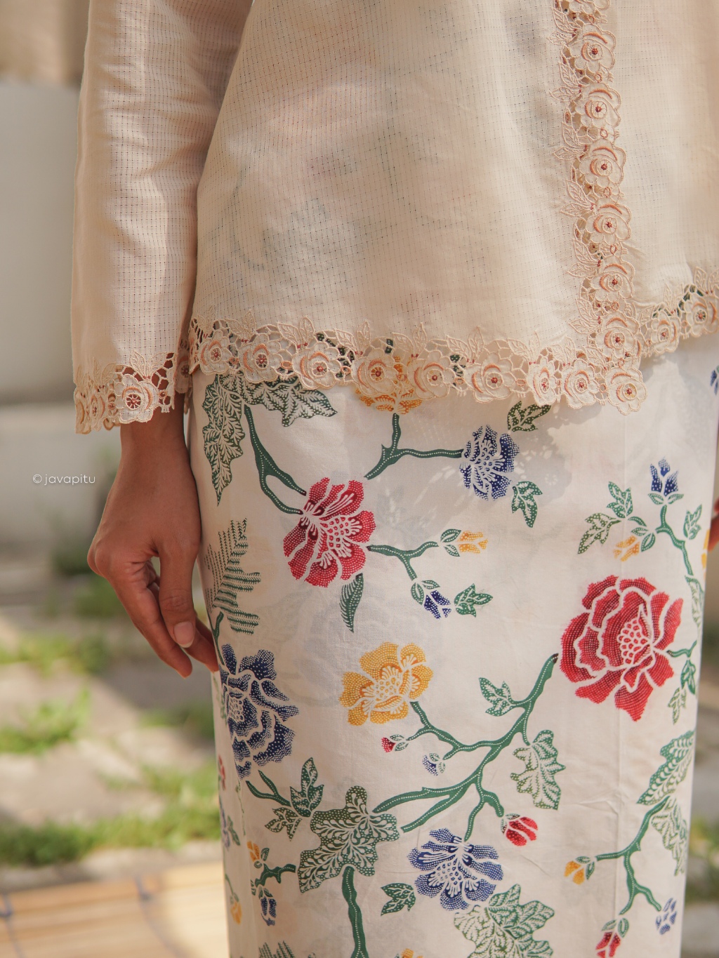 Jual JavaPitu - Kain Batik cap Kombinasi Bunga Rambat Mawar - 6358 ...