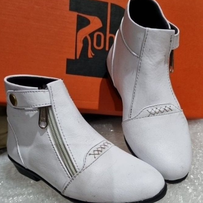 Jual SEPATU BOOTS ANAK PEREMPUAN ASLI KULIT KHUSUS WARNA PUTIH BISA ...