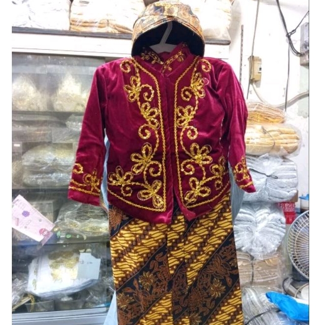 Jual Baju Adat Jawa Anak TK // Baju Beludru Adat Jawa | Shopee Indonesia Jual Baju Adat Jawa Anak TK // Baju Beludru Adat Jawa | Shopee Indonesia