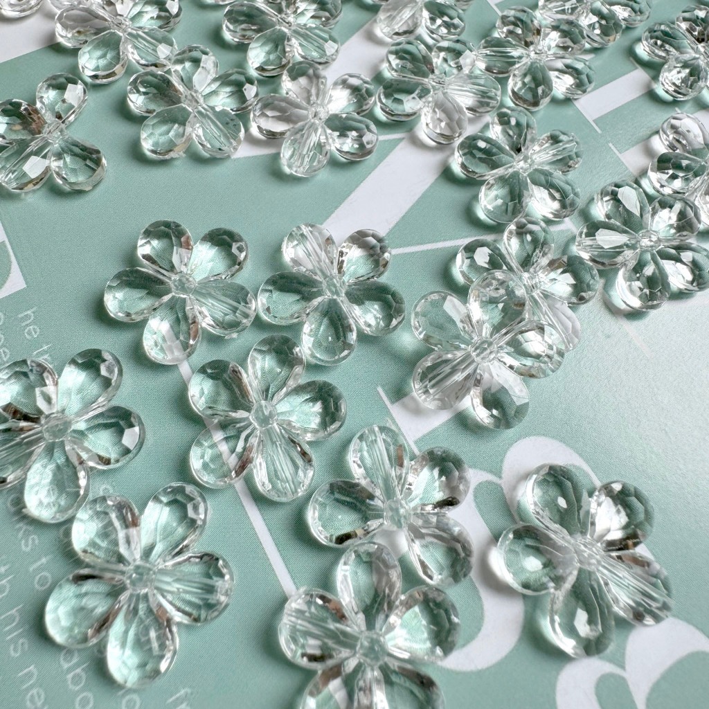 Jual 15 gr Manik-manik Putih Transparan - DAISY 20 MM | Shopee Indonesia