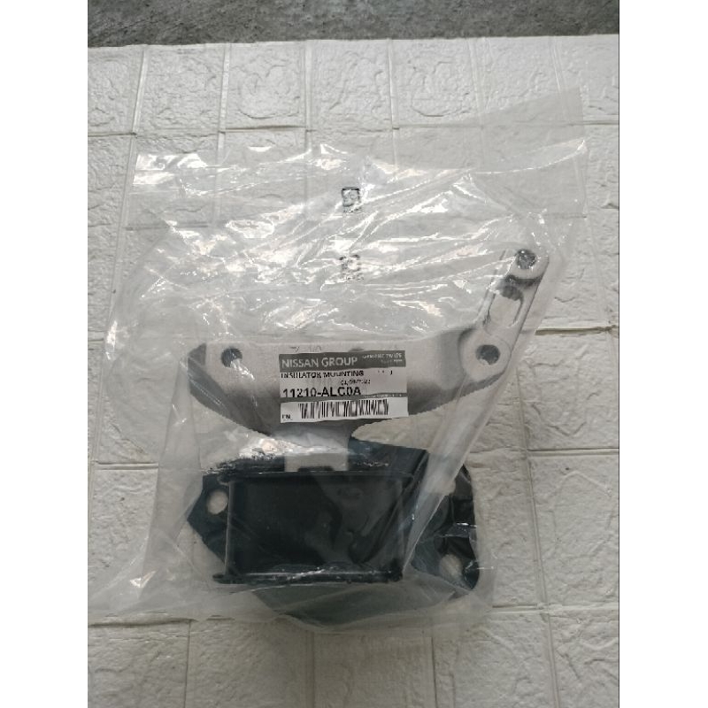 Jual engine mounting dudukan mesin bagian kanan Datsun go go+ cross ...