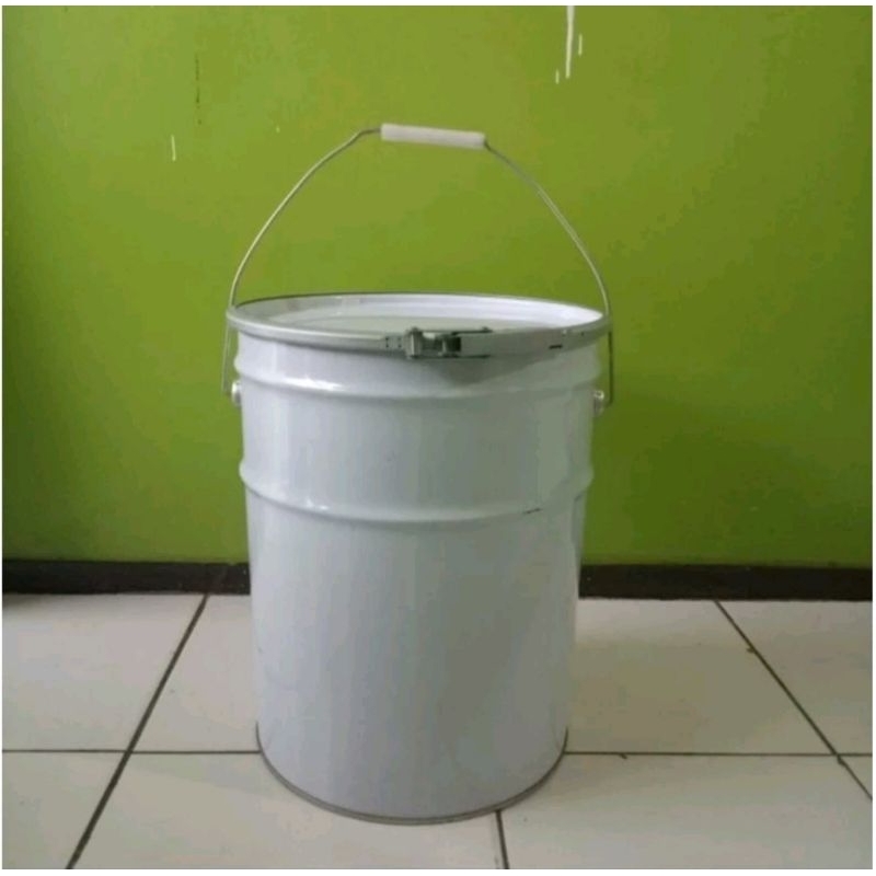 Jual ember besi/ember palken/ember kaleng 25L | Shopee Indonesia