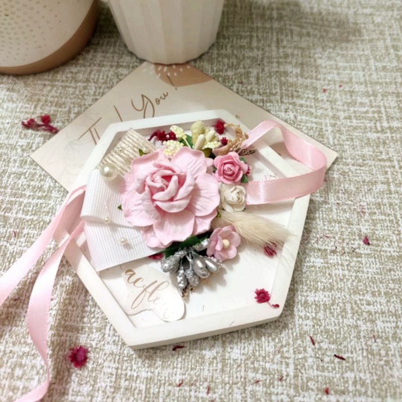Jual wrist flower hand corsage bunga pink blush soft merah jambu muda ...