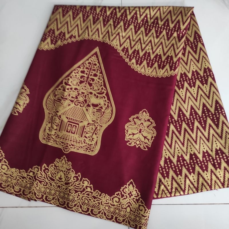 Jual KAIN BATIK PRADA WARNA MERAH MAROON 2x1 meter | Shopee Indonesia