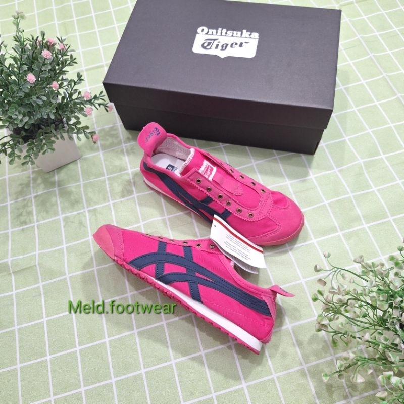 Jual Sepatu Onit Japan Slip On Pink Cameo Kanvas | Shopee Indonesia