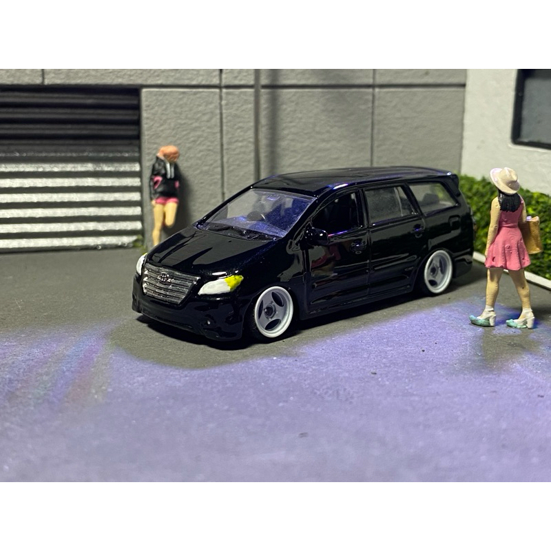 Jual welly 64 toyota kijang innova custom | Shopee Indonesia
