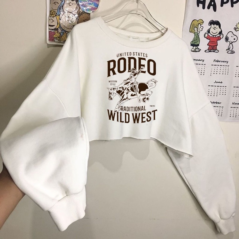 Jual Sweater Crop ROD WILD WEST Babyterry (LD 110, P 43) | Shopee Indonesia