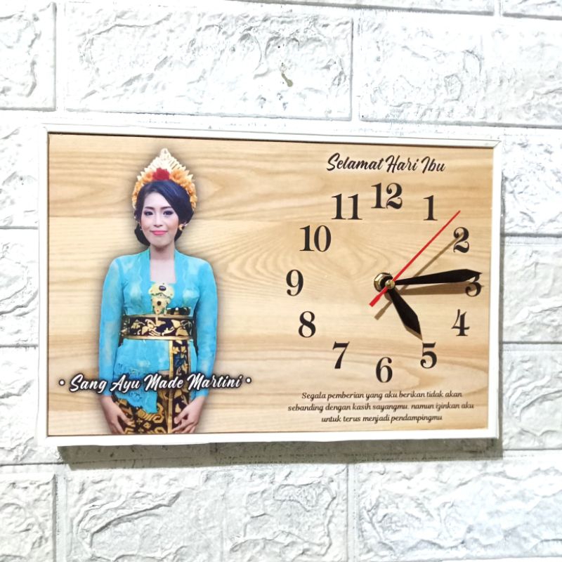 Jual Jam Dinding Foto Custom Hadiah Kado Unik (Sudah Termasuk Bingkai ...