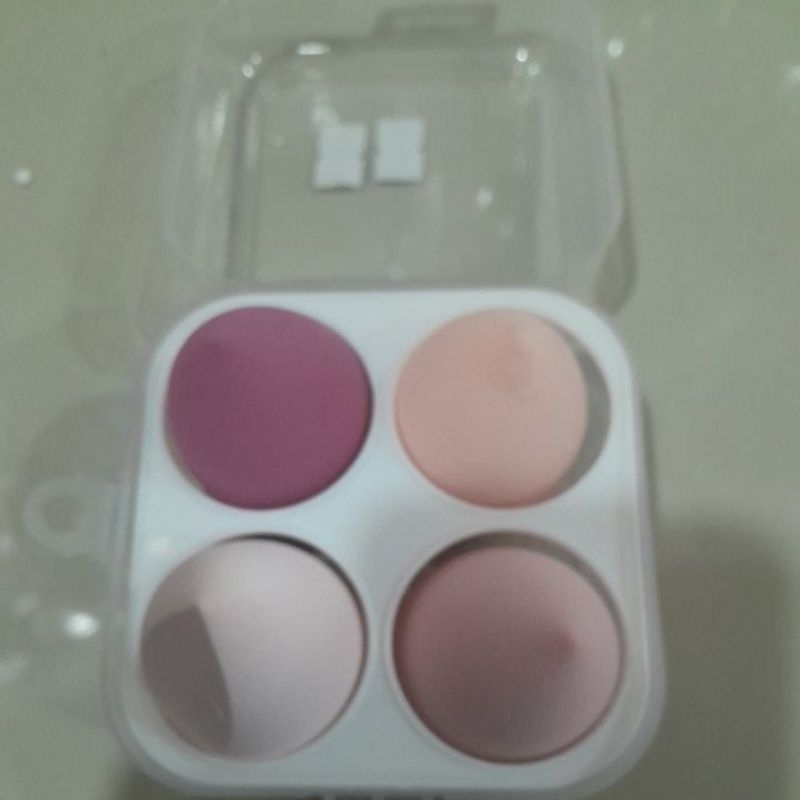 Jual SPONS BOX ISI 4 DALAM 1 KEMASAN | Shopee Indonesia