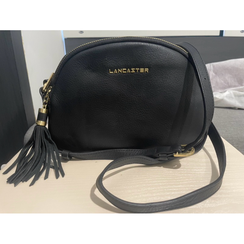 Jual Lancaster oval cambag sling in black leather - PL Good Condition ...