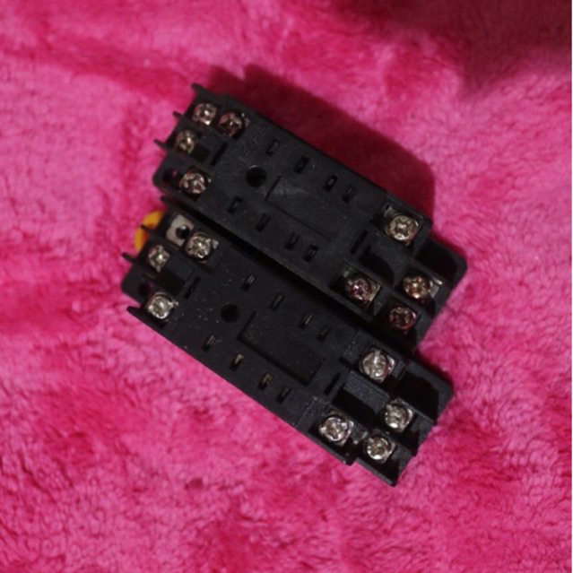 Jual Relay 12vdc,24vdc,220vac+ socket 8 kaki - coil 220VAC dan 28VDC ...