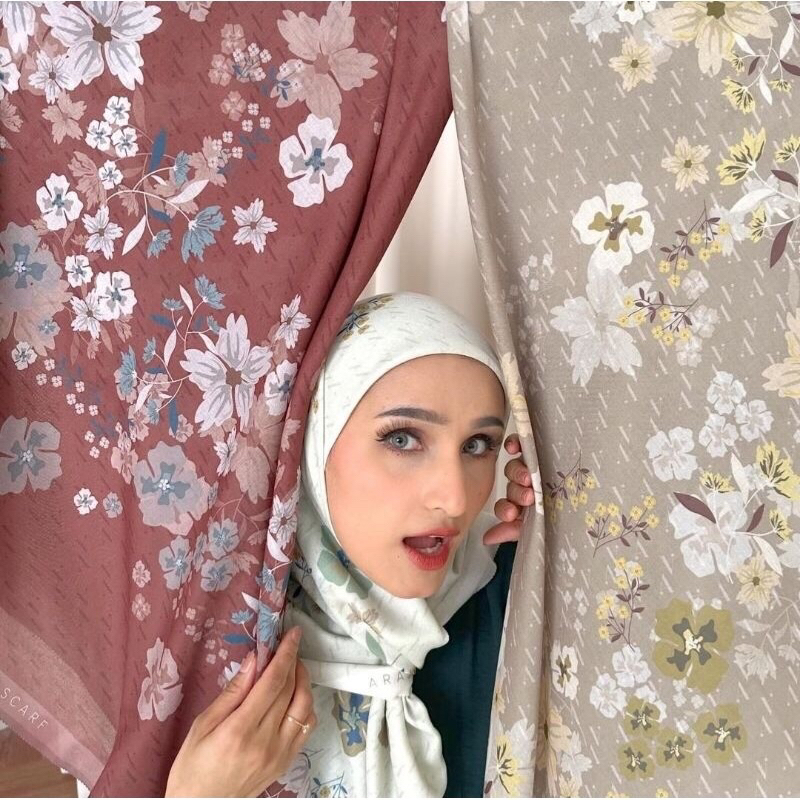 Jual GADIS SERIES MONOGRAM | Shopee Indonesia