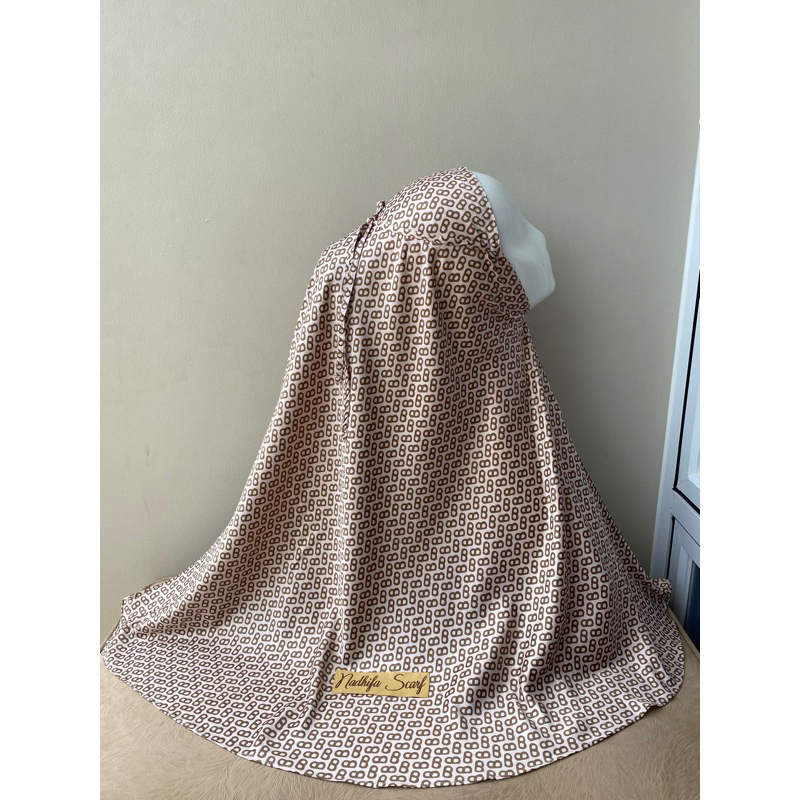 Jual THE TAPIS SLIP ON BUTTONSCARVES ( BERGO MOTIF BUTTON) | Shopee ...