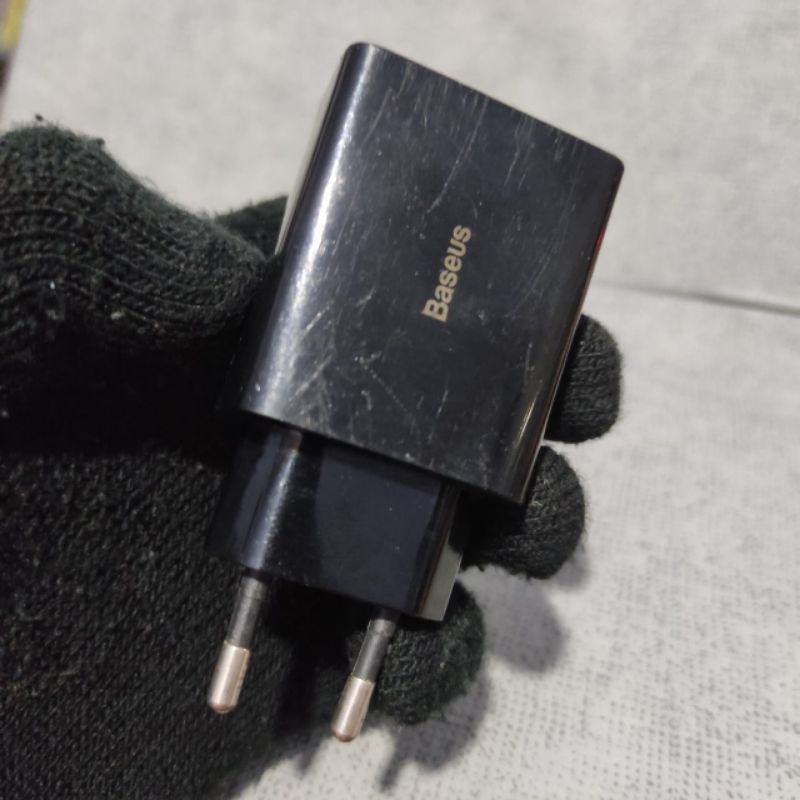 Jual adaptor Baseus 18 watt fast charging | Shopee Indonesia