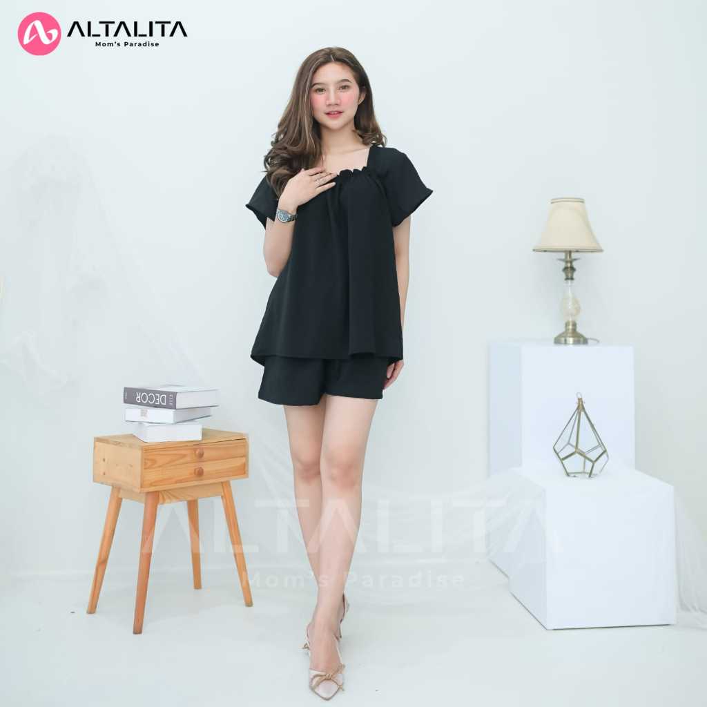Jual Altalita - One Set Arunika Setelan Wanita Hotpans Crinkle Airflow ... Jual Altalita - One Set Arunika Setelan Wanita Hotpans Crinkle Airflow ...