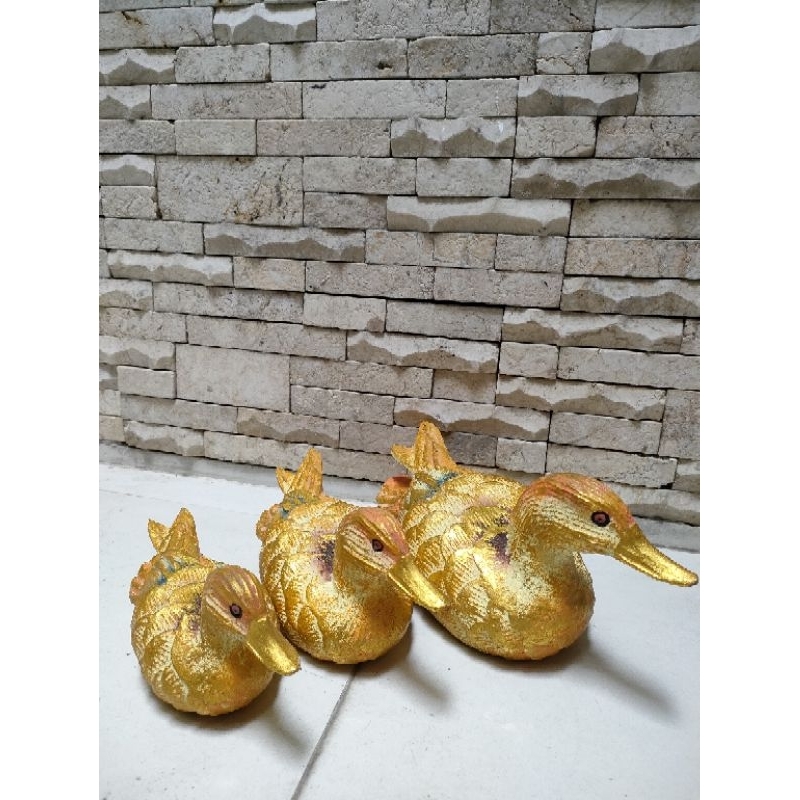 Jual Patung Bebek Emas Satu Set (Preloved) | Shopee Indonesia
