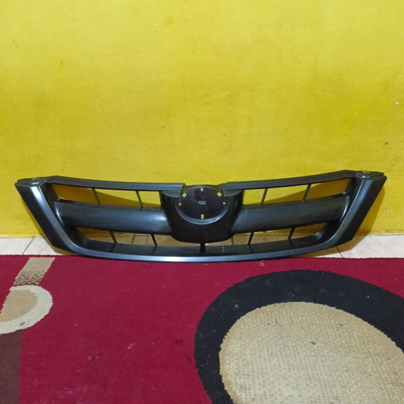 Jual Grill Toyota Kijang Innova Inova 2005 - 2007 Hitam | Shopee Indonesia